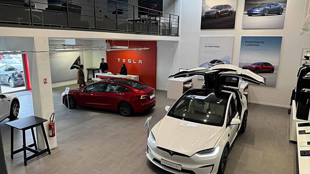 Tesla annonce un nouveau programme de parrainage. Ce que vous devez ...